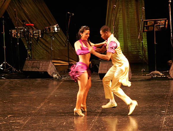 Estrellas de la salsa brillan en el mundo entero